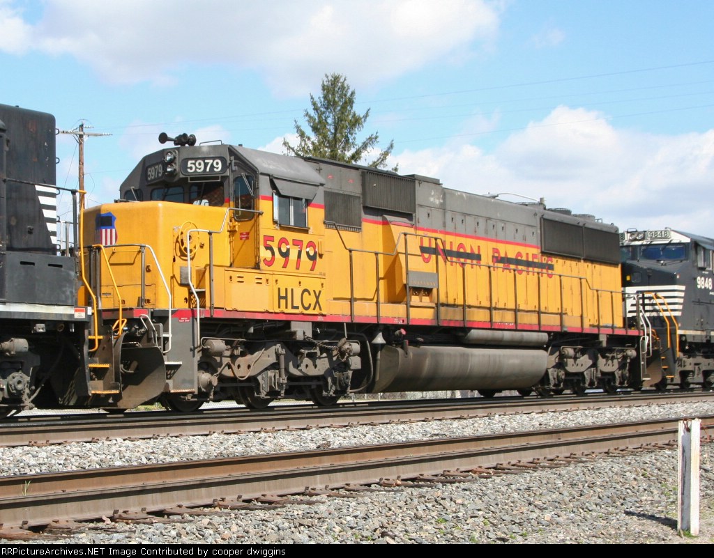 ex-UP, exx-CNW SD60 on 128